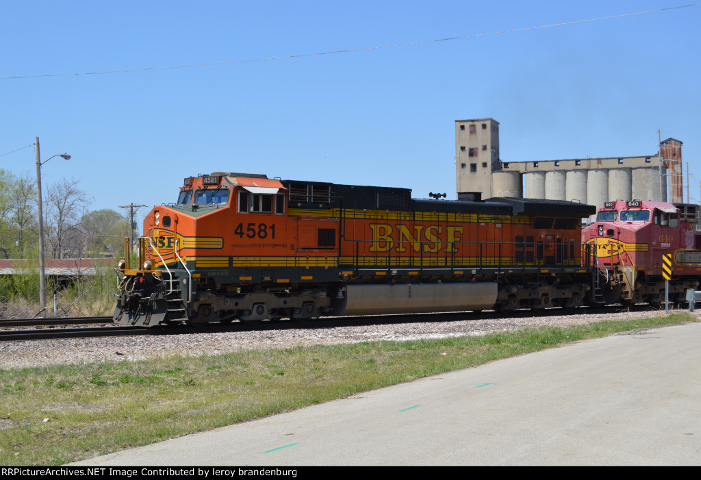 BNSF 4581